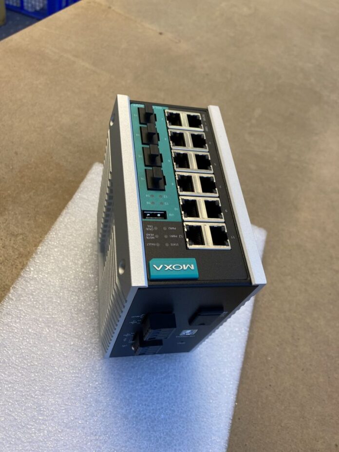Moxa EDS-G516E-4GSFP Managed Full Gigabit Switch mit SFP für LwL ...